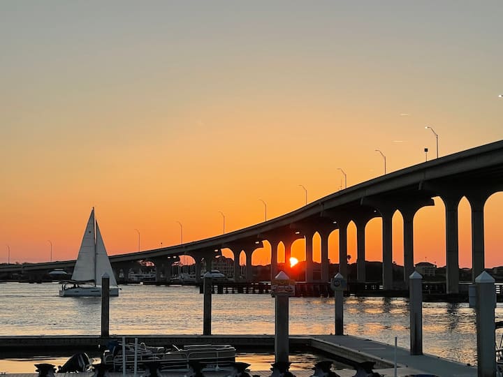 Entire Suite In Eclectic Beach Home - St. Augustine, FL