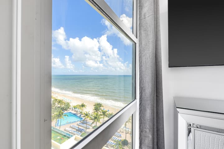 On The Beach-large Pool-tiki Bar-views - Fort Lauderdale