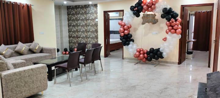 Spacious 4bhk Flat In Gurgaon - 古爾岡