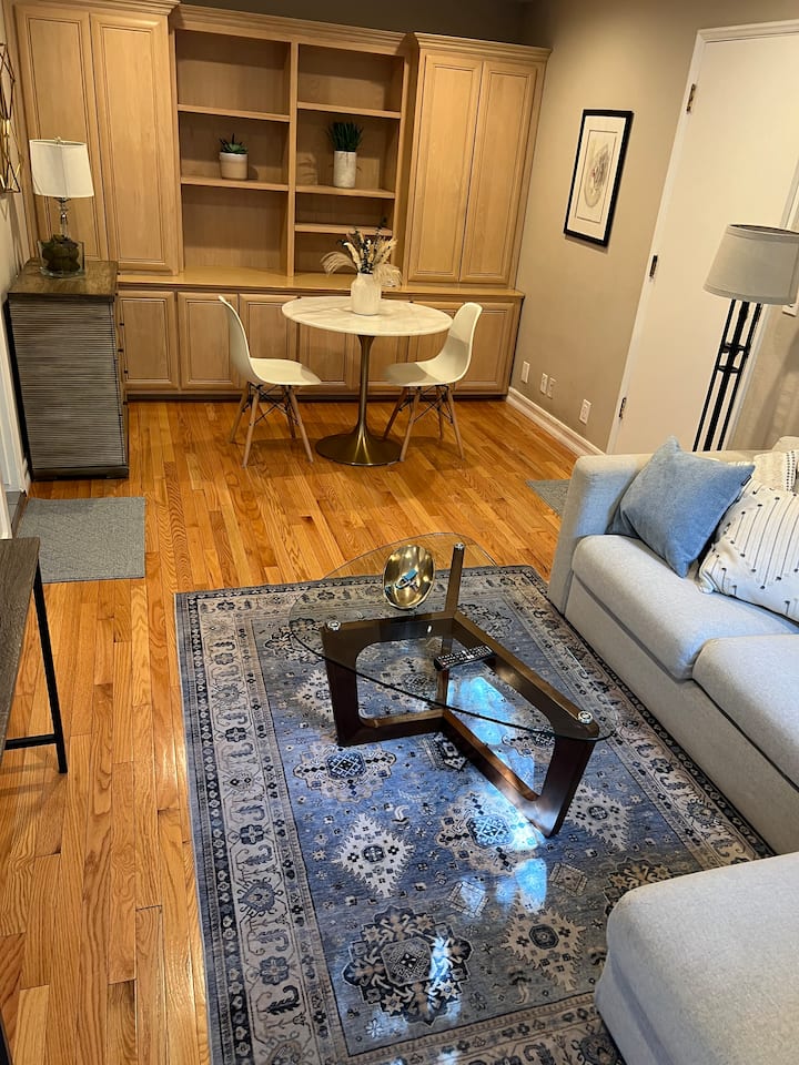 Private Guest Suite And Garden - Calabasas, CA