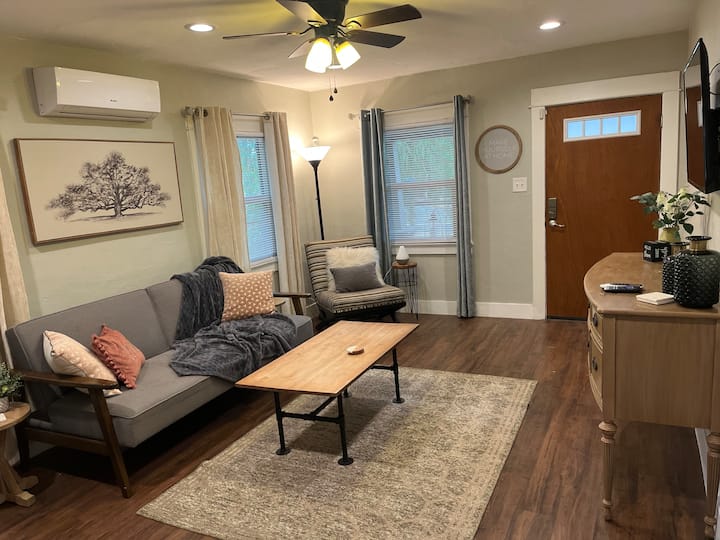 Charming Kaweah House Near Sequoia Nat’l Park - Exeter, CA