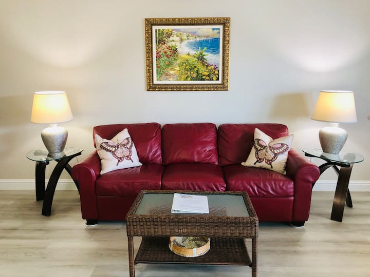 Beachfront 2 Bd 2 Bth, Private Beach Access - Monterey, CA