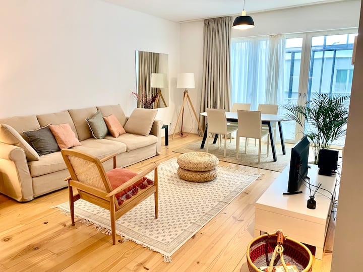 Modern And Comfortable Apartment Near The River - Lisbon