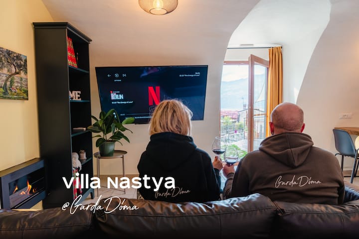 Lakeview Studio With Patio. Villanastya @Gardadoma - Malcesine