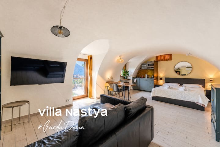 Lakeview Studio With Patio. Villanastya @Gardadoma - Lake Garda