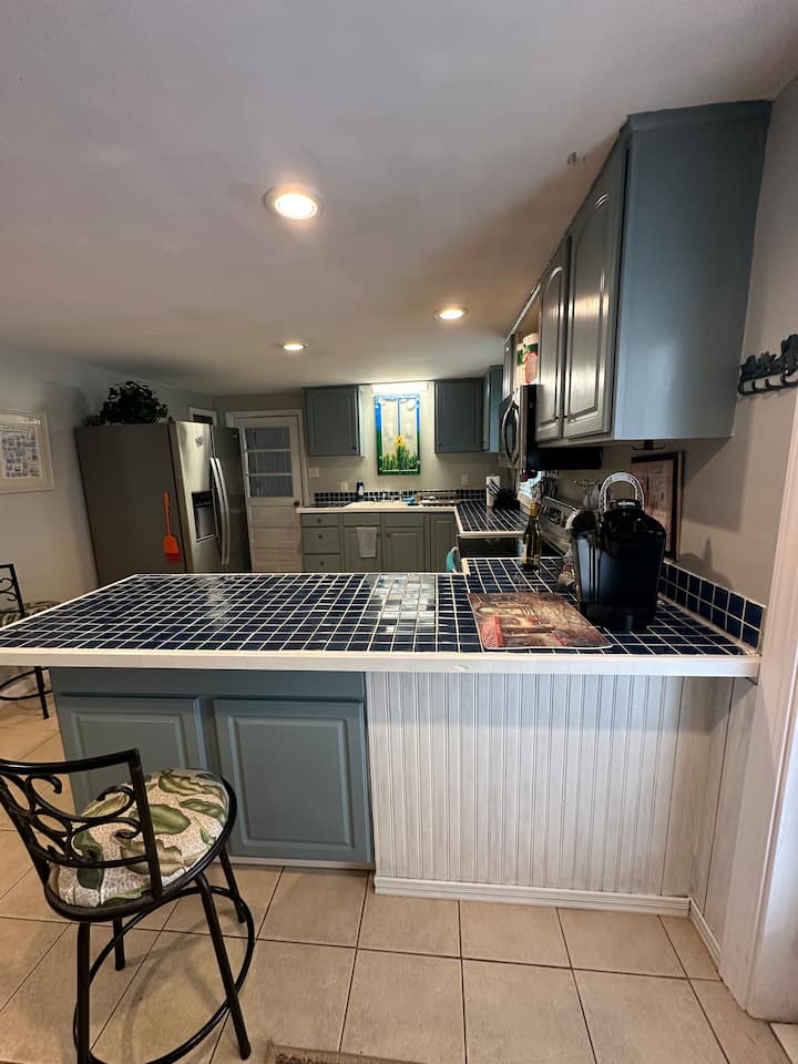 Beach Vibes Bungalow - Sandbridge Beach, VA
