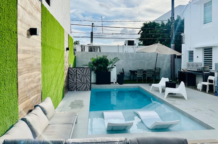 Isla Verde Pool Retreat. Sleep 22  10 Bdrs-7 Bths - Puerto Rico