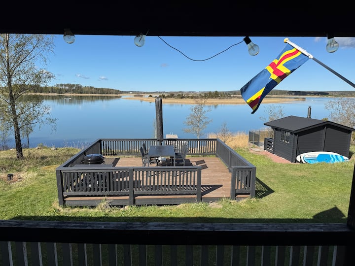 Stuga Med Nybyggd Vedeldad Strandbastu - Åland