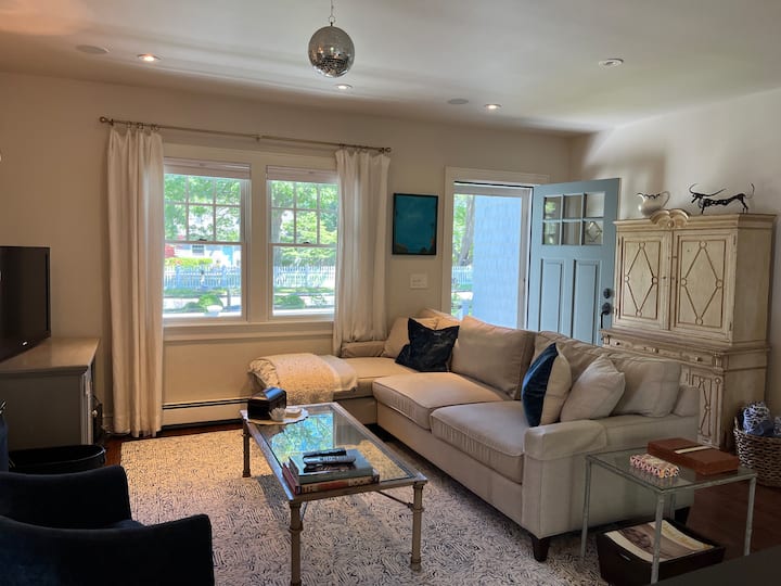 Sophisticated And Sweet - Hampton Bays, NY