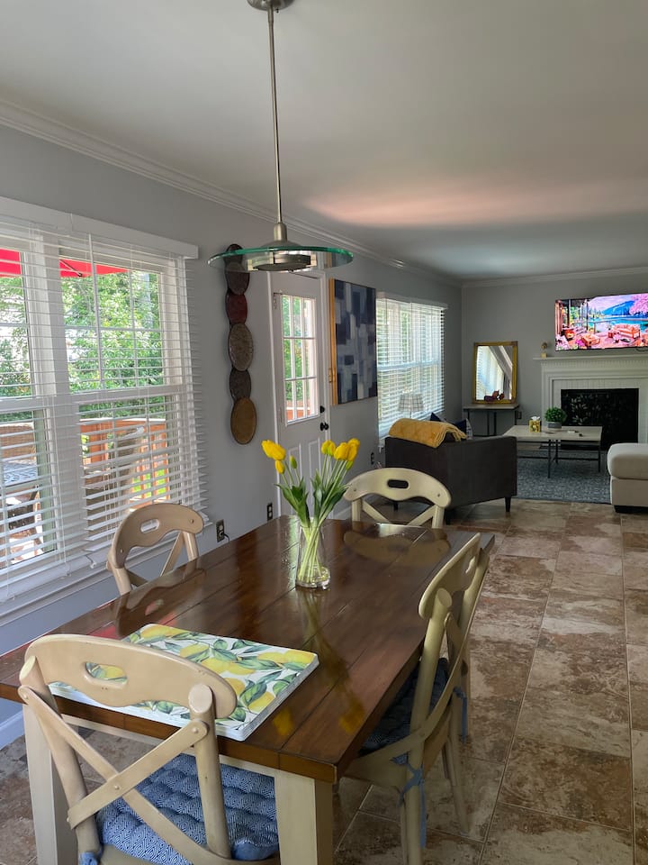 2 Level Guest Unit In A House W/ Private Entrance - Woodbridge, VA