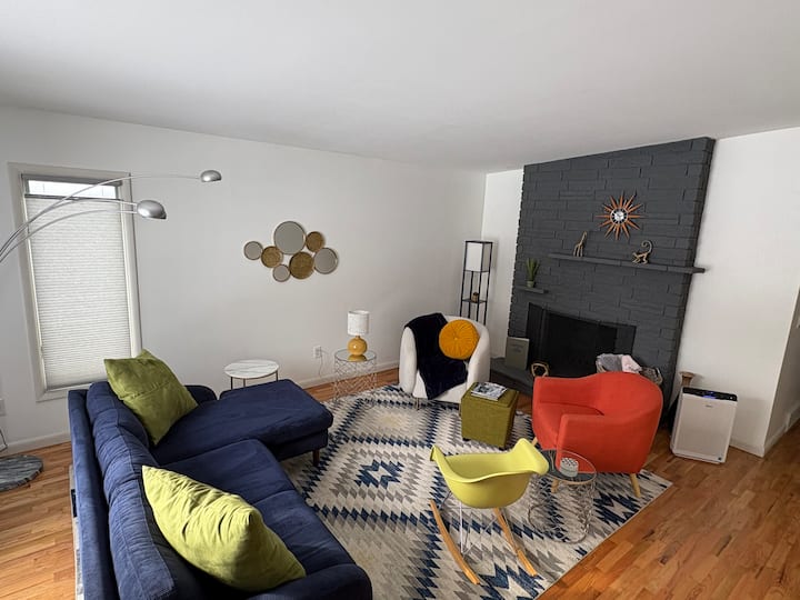 Charming Midcentury Home - Ideal Location! - Billings, MT