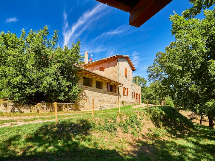 Quercia Family Farmhouse With Shared Pool, Tuscany - Tuscany