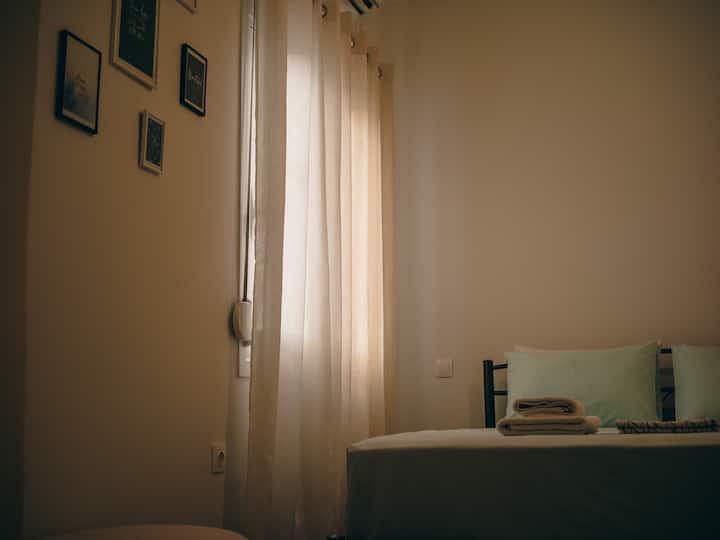 New, Totally Renovated Cozy  Studio! - Atina