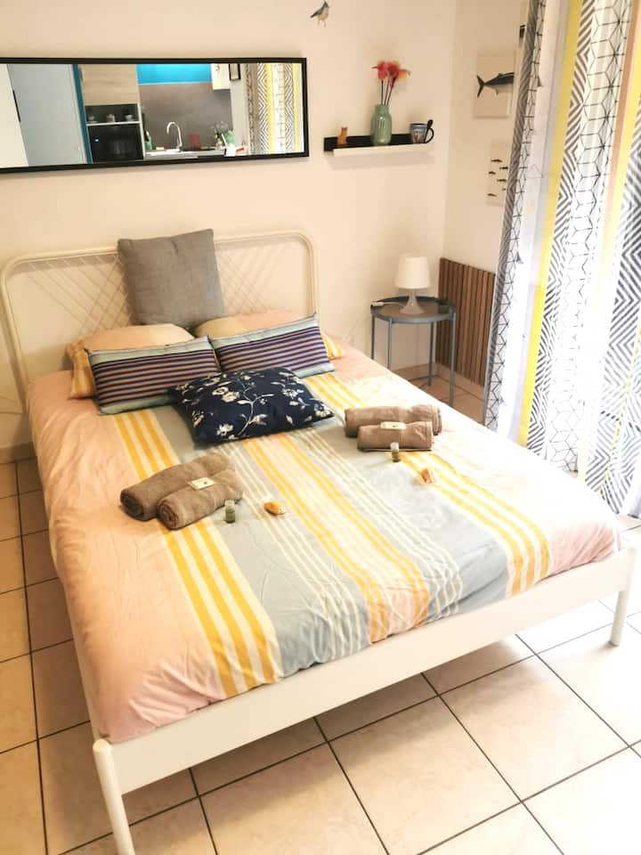 Joli Studio Terrasse Dans Quartier Saint Victor - Marseille