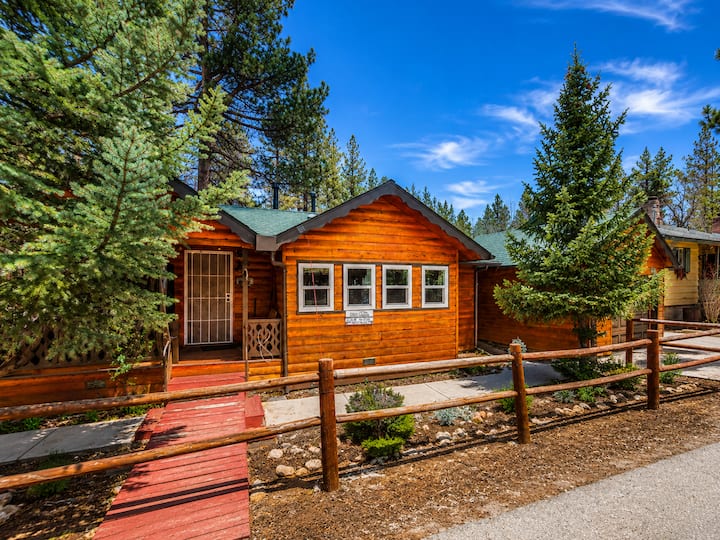 Pine Forest Cabin - Big Bear Lake, CA
