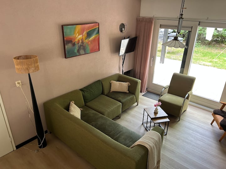 A Fantastic Wooded Holiday House Near Campsite - 