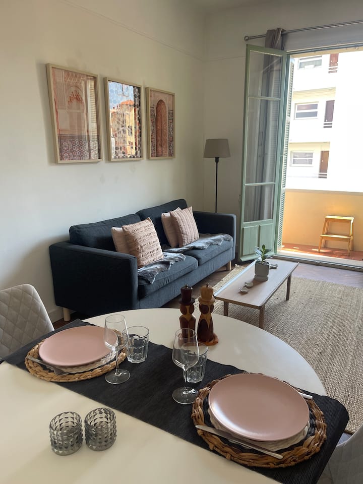 Pied A Terre On The Promenade - Nice