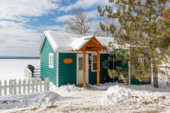 Cozy Chalet• Fireplace • Algonquin Pass - Ontario