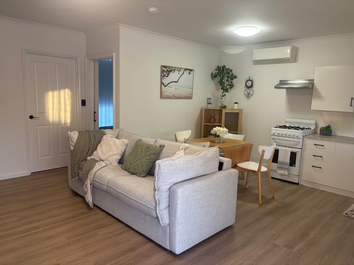 Pine Cottage Guest House -