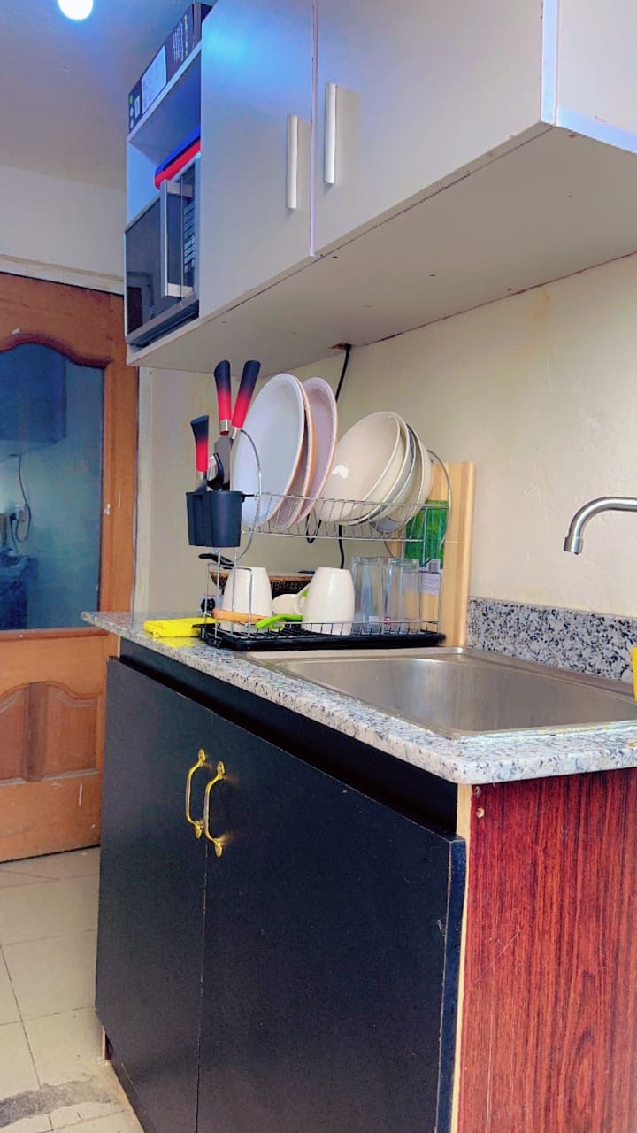 Spacious Bedsitter -Opposite Kumasi City Mall - 庫馬西