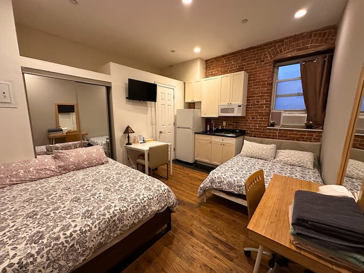 Midtown Studio Near Times Sq & Koreatown - New York City