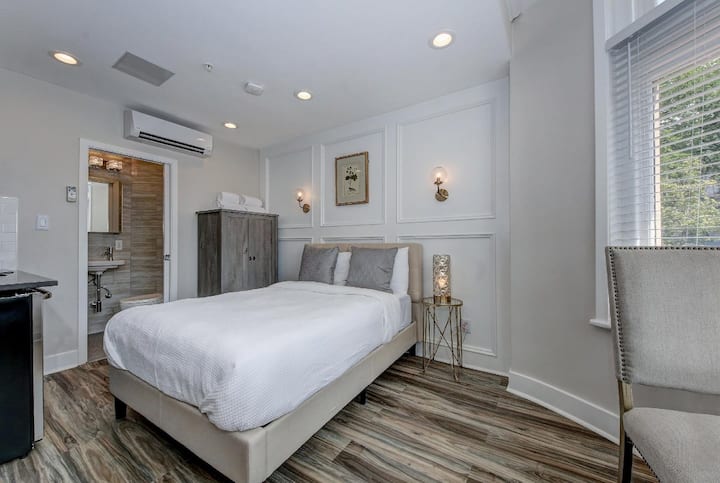 Luxury 1br Suite 1 Dupont/kalorama - Bethesda, MD