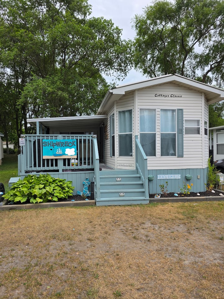 Shipwreck Getaway (Golf Cart  Included) - Port Colborne