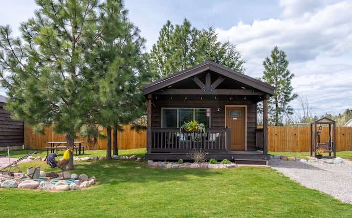 The Roost Cabin #2 Close To Glacier Natl Park. - Columbia Falls, MT