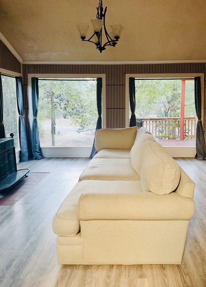 Splendid Nature Getaway Retreat - Cleveland, TX