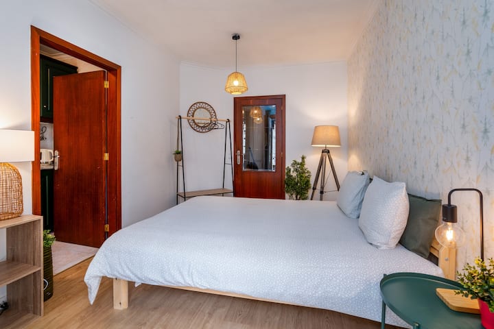 Renfeb25clerigos Cozy Balcony W/self Check In - Porto