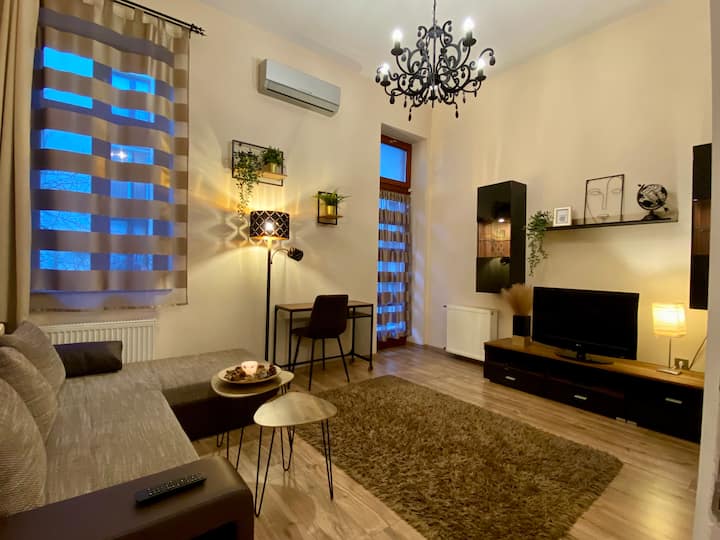 Gem Of Mester Street - Budapest