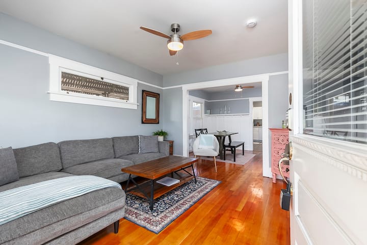 Cozy 2 Bed 1 Bath Bungalow! - Tierrasanta - San Diego
