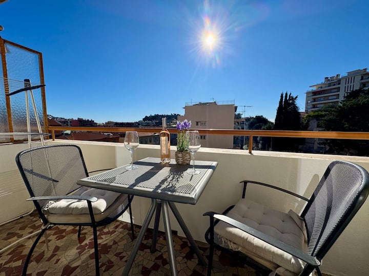 Amazing Well Located Apartment With Two Bedrooms ! - Nice