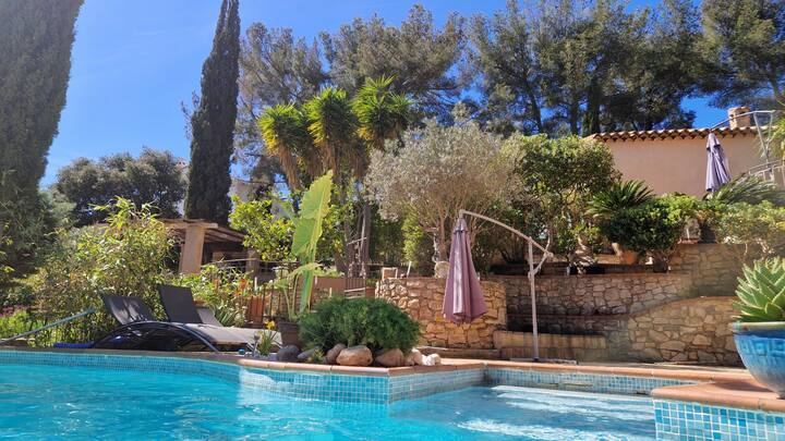 T1 Dans Une Propriété De Charme. - Bandol