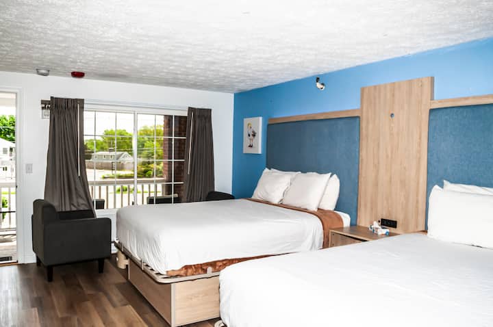 Modern Serenity Two-queen Room - Ogunquit, ME