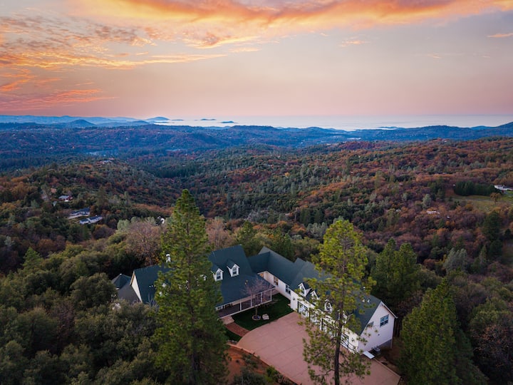 Luxury Estate W/ Views Near Yosemite Sleeps 16 - Sonora, CA