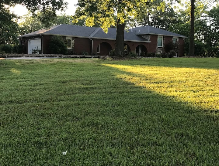 River Front, Sgf 4br/4.5bth Swim, Hike, Kayak - Springfield
