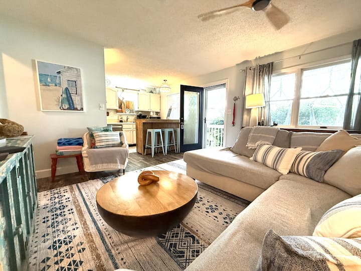 Cozy Condo Oasis With Adorable Private Patio - Fenwick Island, DE