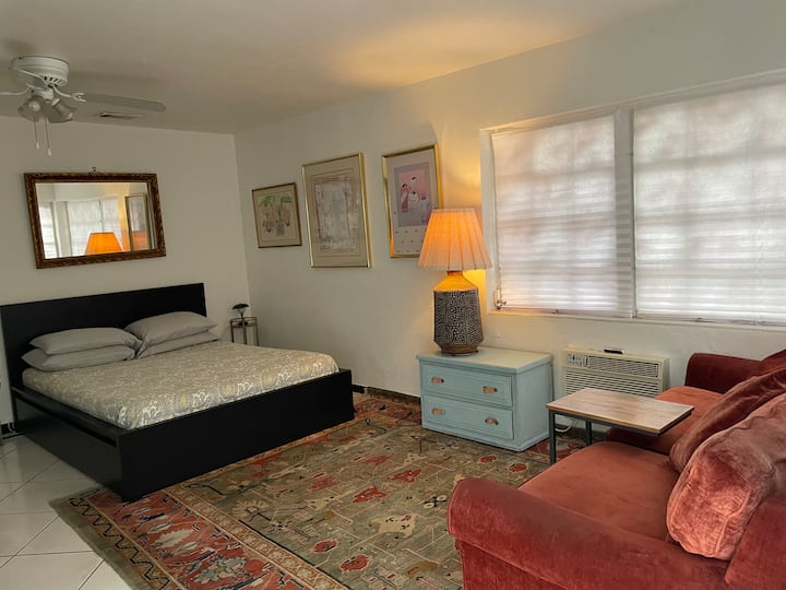 Art Studio Apartment - Lake Worth, FL