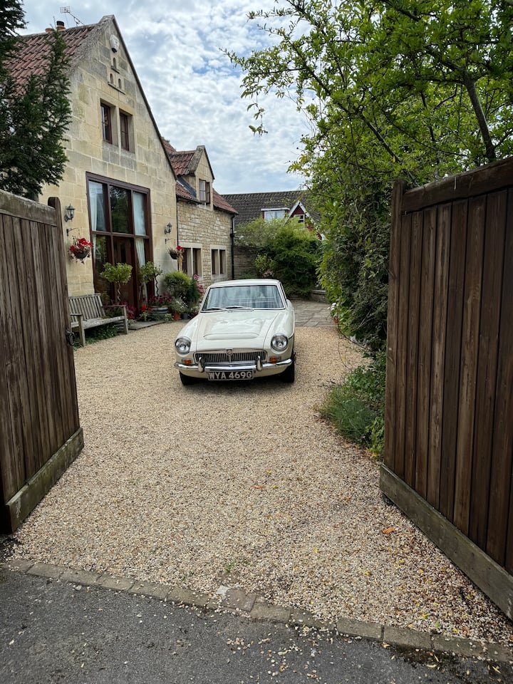 Beautiful Converted Coach House Holt, Wiltshire - Wiltshire
