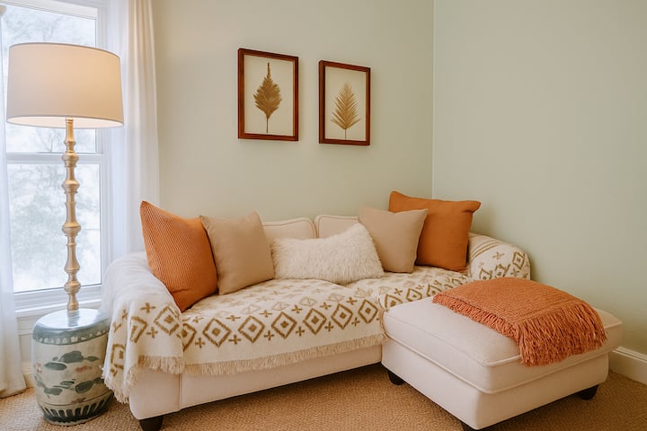 Peaceful Walkable 1 Queen Upper+parking+laundry - Buffalo, NY