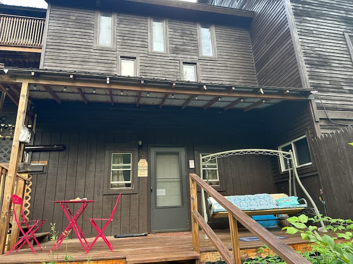 Backyard Bunker Retreat - Vermont