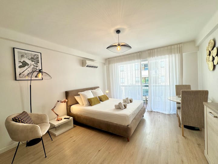 Studio Lumineux Avec Balcon - Centre Cannes- Plage - Cannes