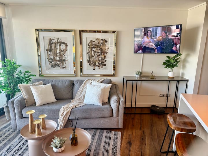 Mall Parque Arauco, Piscina Temperada Y Parking - Las Condes