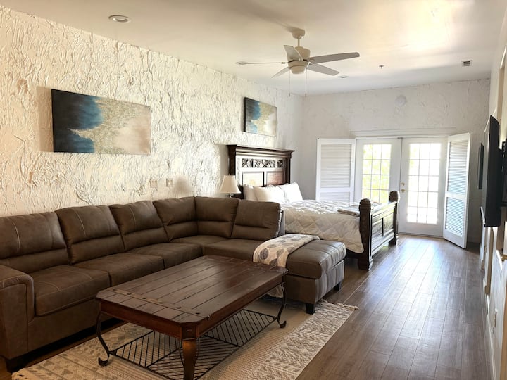Desert Getaway, Comfortable Studio At Amira Resort - St. George, UT