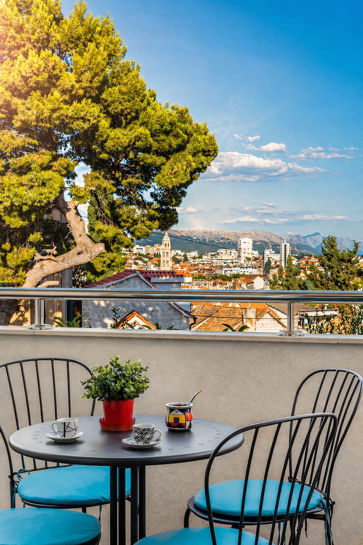 2br/2.5ba, Balcony, Parking, City Center View - Split