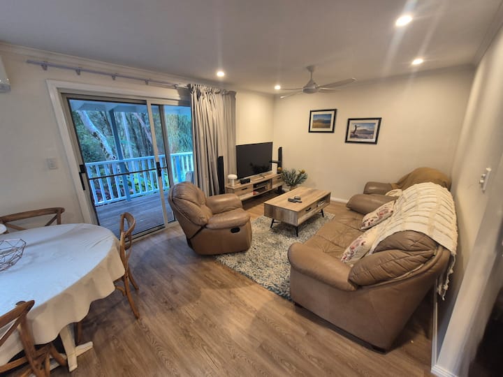 Boambee Granny Flat In The Poinciana Canopy - Coffs Harbour, Australia