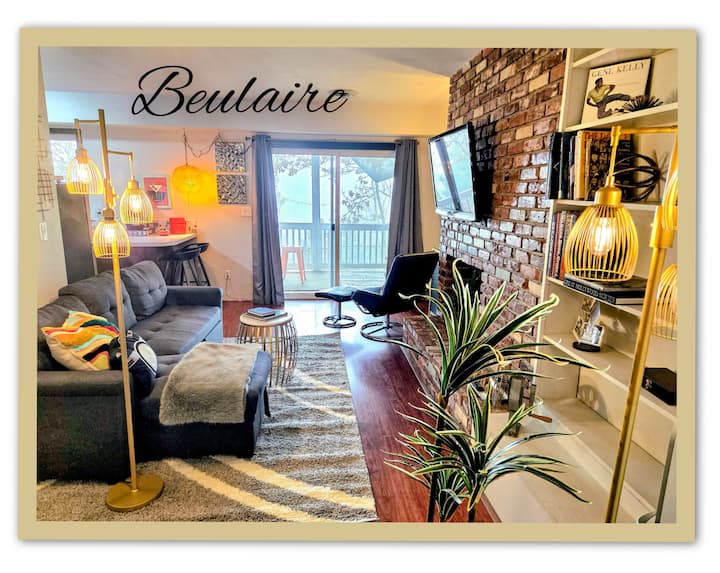 Hilltop View Apartment~ 2bdrm, 1bth, Full Kitchen - Roseburg, OR