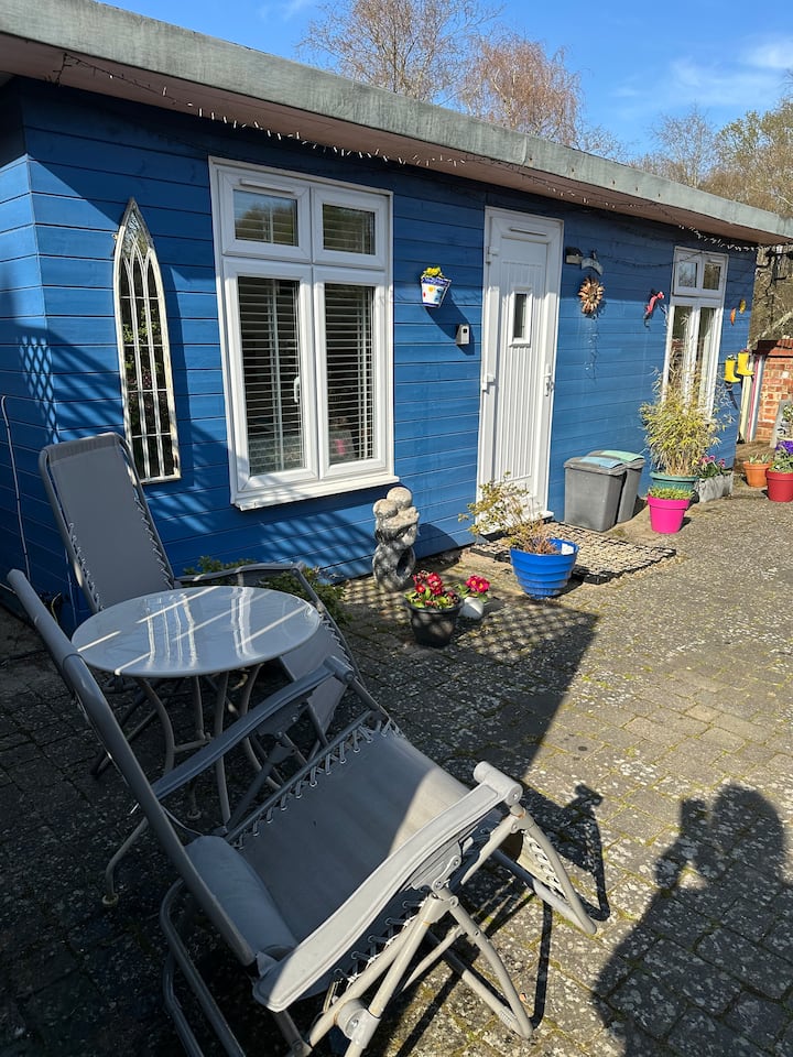 Garden Cabin - Tonbridge