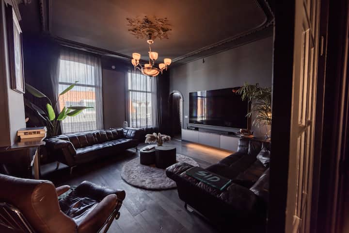 Characteristic Monumental Apartment In The Center - 萊登
